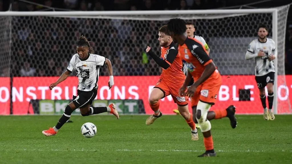 Football. Angers-SCO avec Ould Khaled et Kalumba titulaires à Grenoble ...