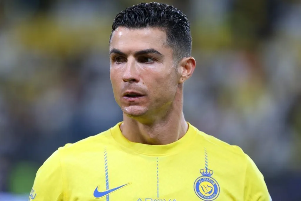 Deux matches et une amende : Cristiano Ronaldo largement épargné après ...