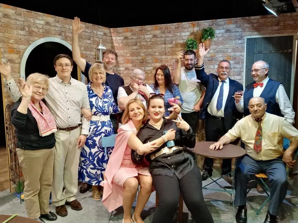 La troupe théâtrale de Saint-Aubin-sur-Algot se produira sur la scène ...