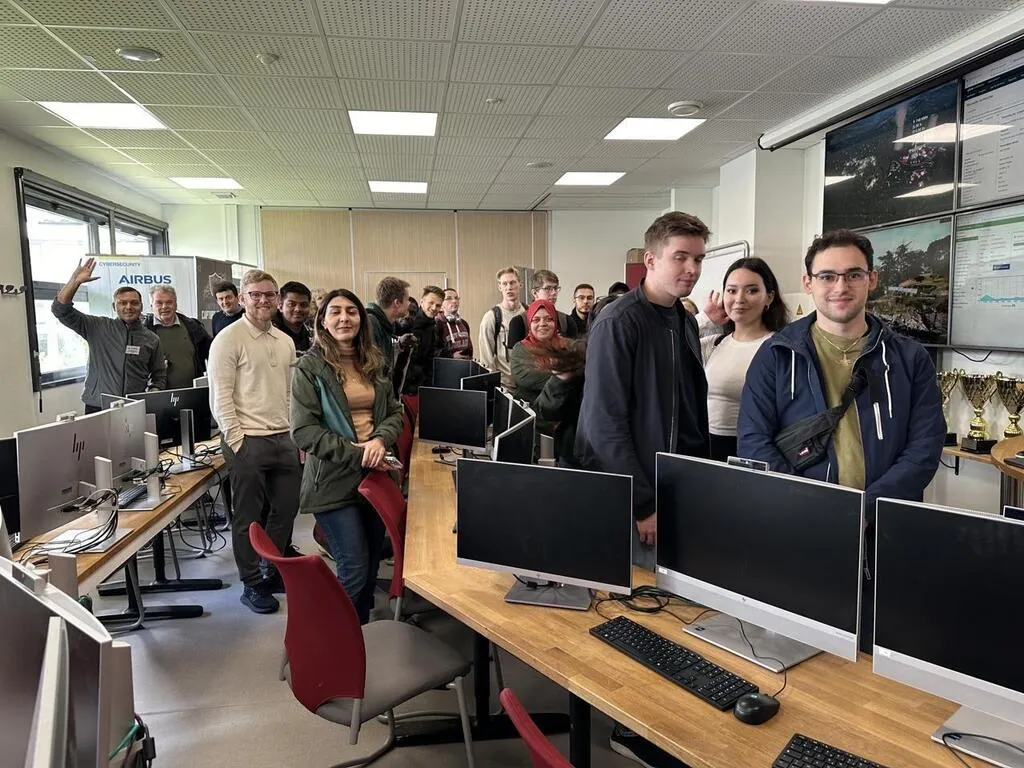 Les futurs spécialistes de la cybersécurité formés à l’université de ...