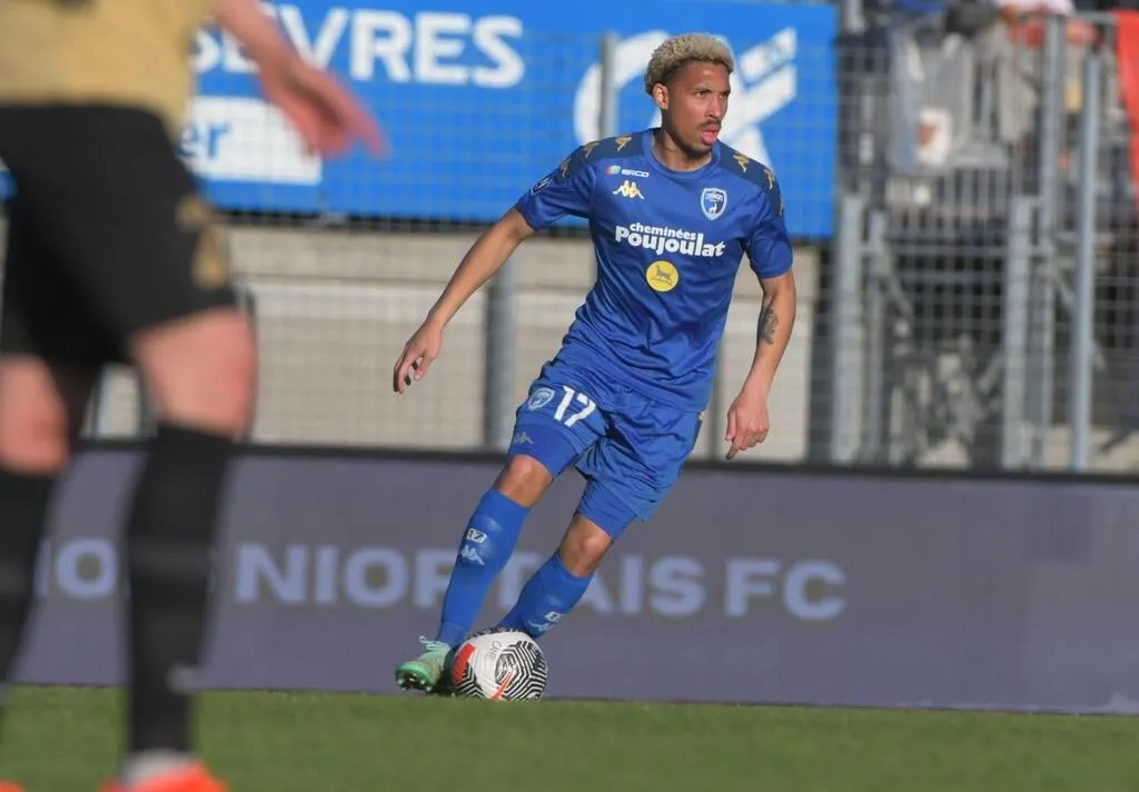 Football - National. Le groupe des Chamois niortais à Sochaux . Sport - Angers.maville.com
