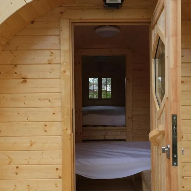 Dans ce camping municipal, qui veut dormir dans ces logements insolites ...