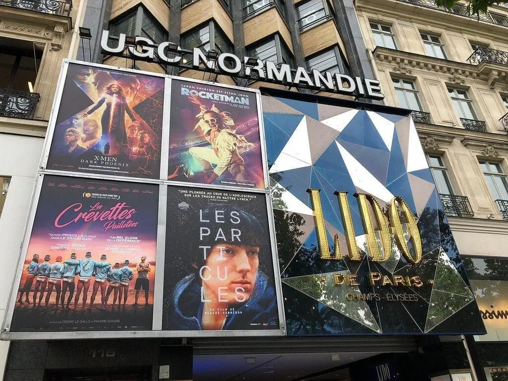 L’UGC Normandie, mythique cinéma sur les Champs-Élysées, va fermer en ...
