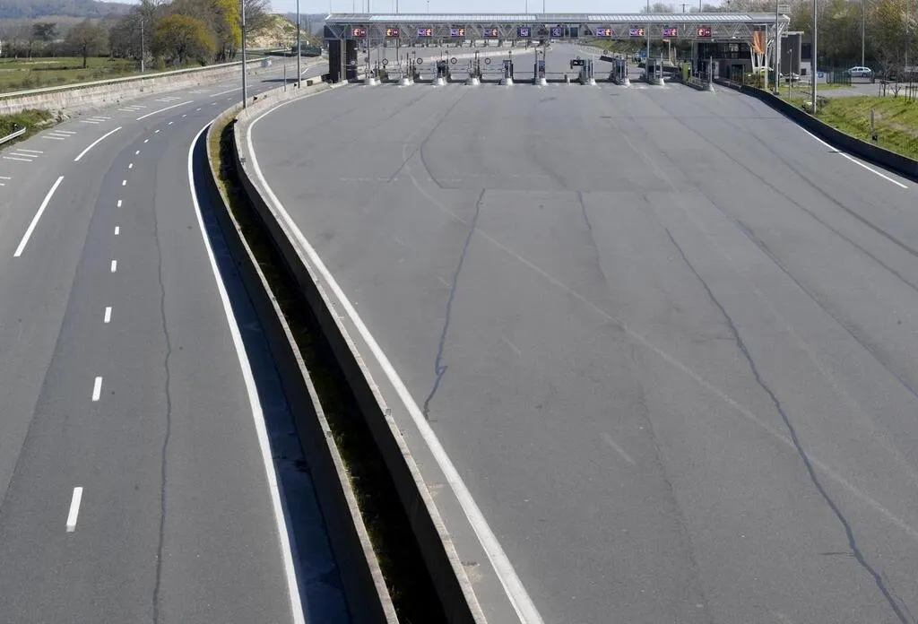 Autoroute A13 : la portion fermée ne pourra pas rouvrir avant le 1er ...