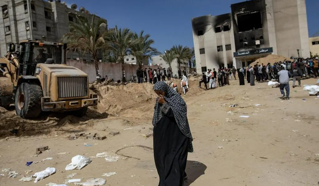 À Gaza, plus de 200 corps exhumés de fosses communes à l’hôpital Nasser ...
