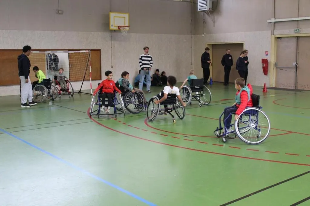 Grand Mans - Une animation sur le handball et le handisport dans le ...