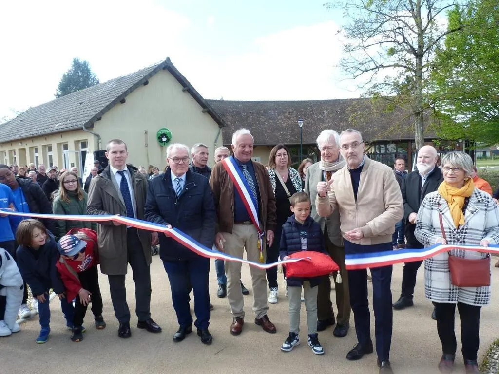 Au Luart, la municipalité inaugure plusieurs aménagements après de longs mois de travail - Le ...