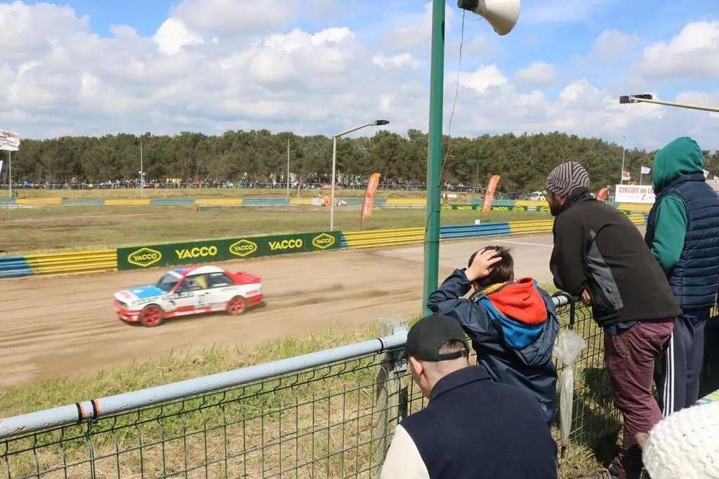 « Ici, on voit bien la course » : les passionnés de rallycross ...