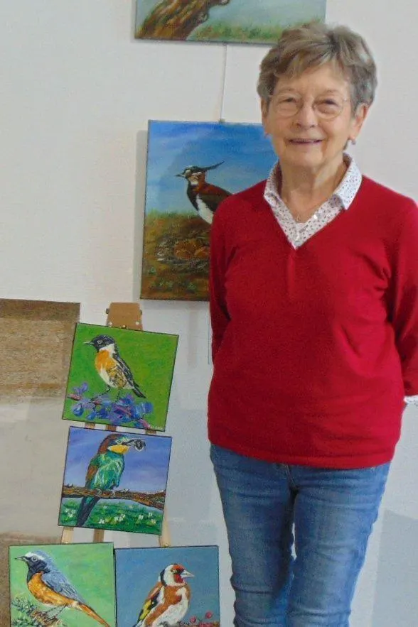 La Roche-Bernard. Yvonne Le Roux expose fleurs et oiseaux courants ...