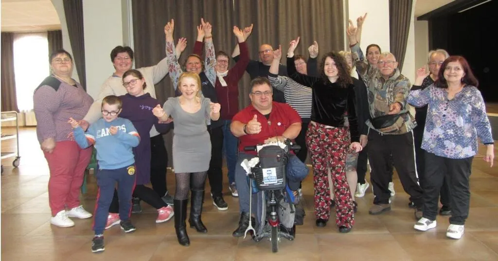 Saint-Pierre-du-Chemin. Chemin de la danse a invité Action handicap ...