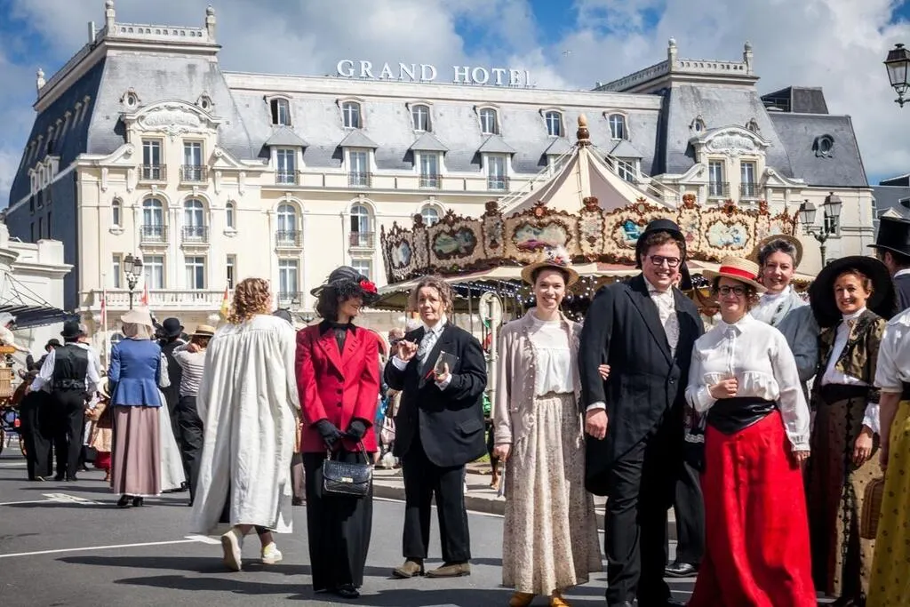 Cabourg a fait un bond de 120 ans en arrière à Belle Époque - Caen ...