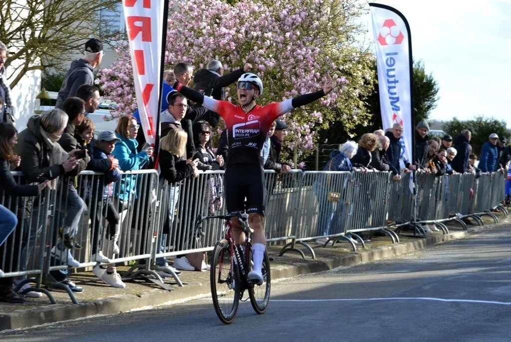 Cyclisme. Grand prix des jumelages de Vire : Mathis Baron, vainqueur à ...