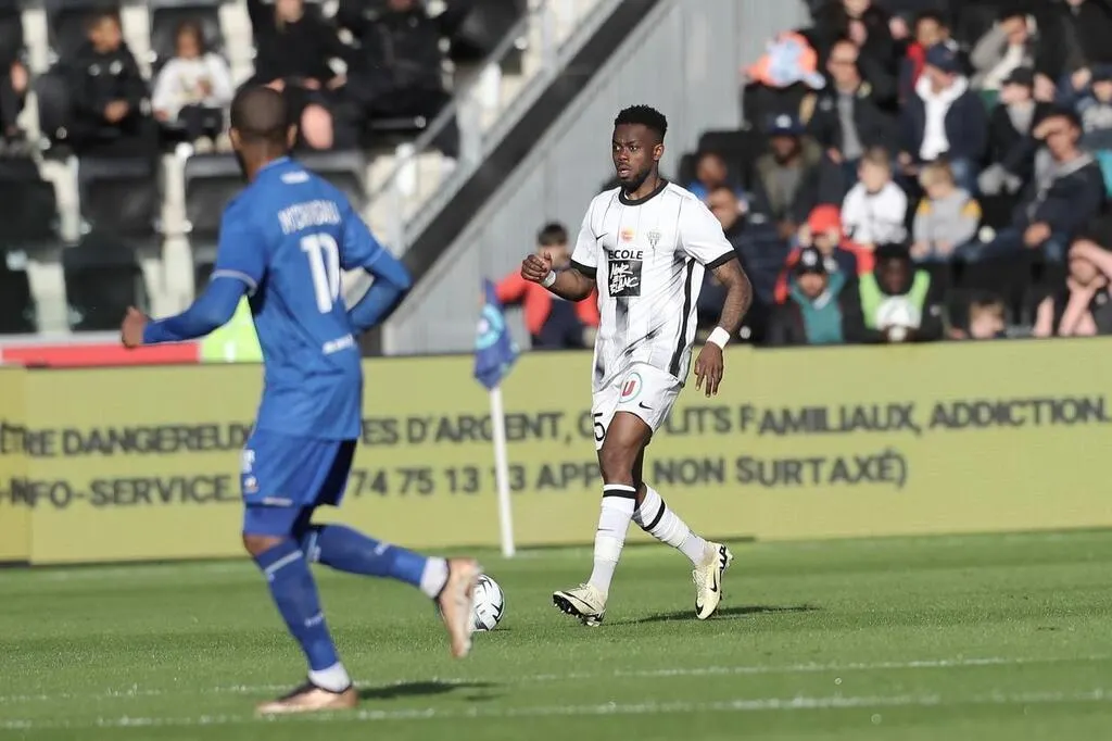 Angers Sco. Bamba de retour dans un groupe de 19 pour le déplacement à Annecy . Sport - Angers ...