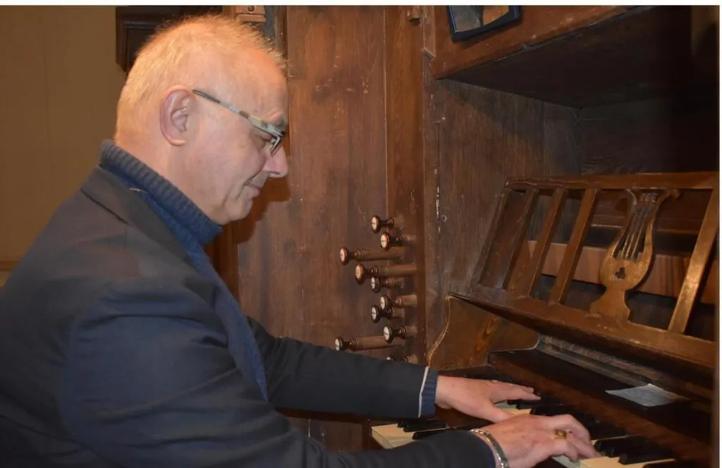 Ernée. Jean-Luc anime plus de 150 cérémonies par an - Laval.maville.com