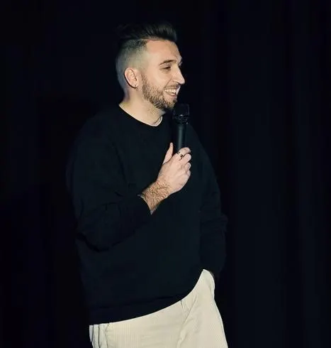 Le stand-upper Pierre Nicolas, alias P.N, présente son nouveau ...