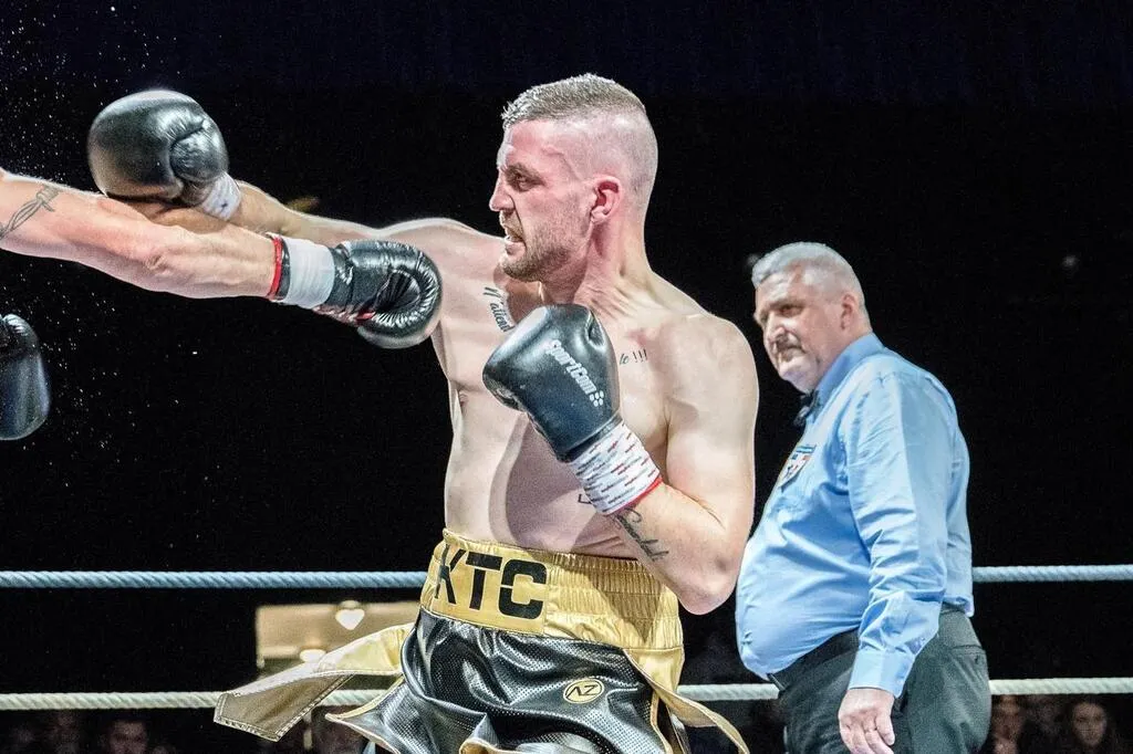 Boxe. Trois combats pros à Saint-Méloir-des-Ondes . Sport - Vitré ...