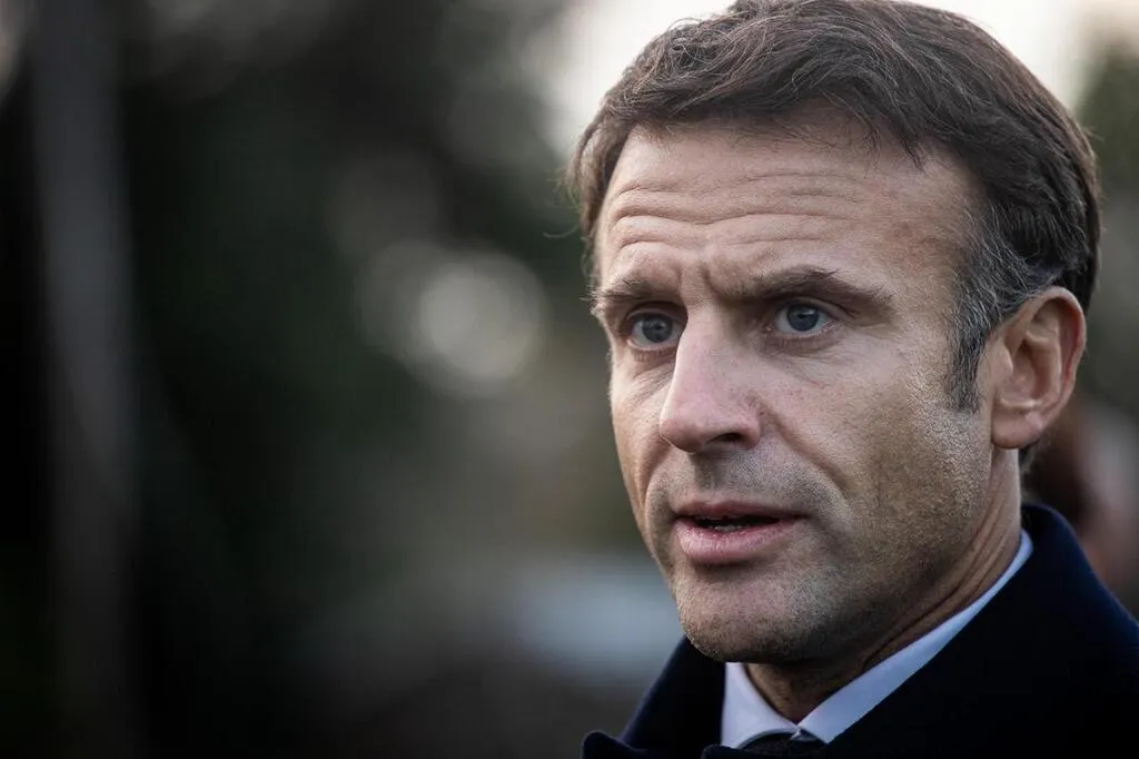 Le bulletin de salaire d’Emmanuel Macron dévoilé, voici ce qu’il contient - Fréjus-Saint-Raphaël ...