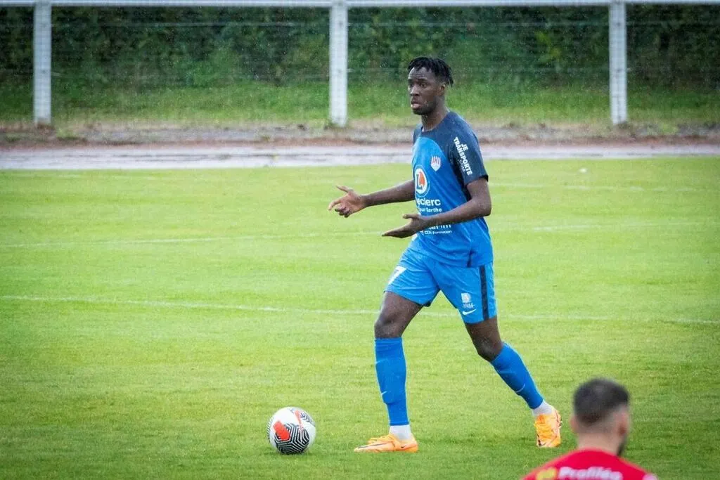 Sablé FC. Bien finir avant les vacances . Sport - Saint-Lô.maville.com