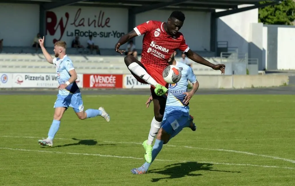 Football. La Roche Vendée gagne à Bourges, mais reste en National 2 ...