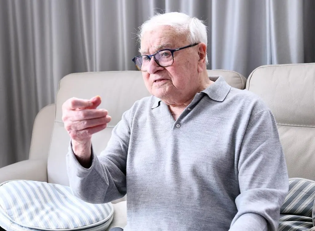RENCONTRE. Des camps de concentration à la flamme olympique, l’incroyable vie de Roger Lebranchu ...