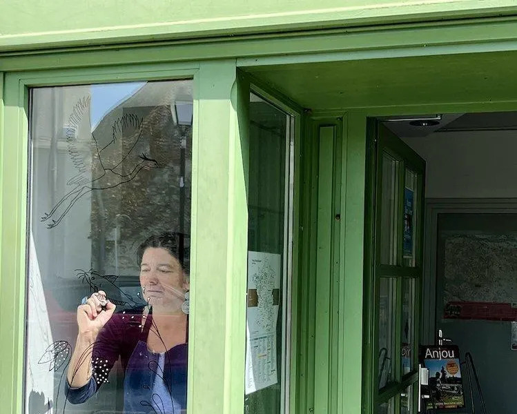 Blaison-Saint-Sulpice. De l’art en vitrine pour dissuader les ...