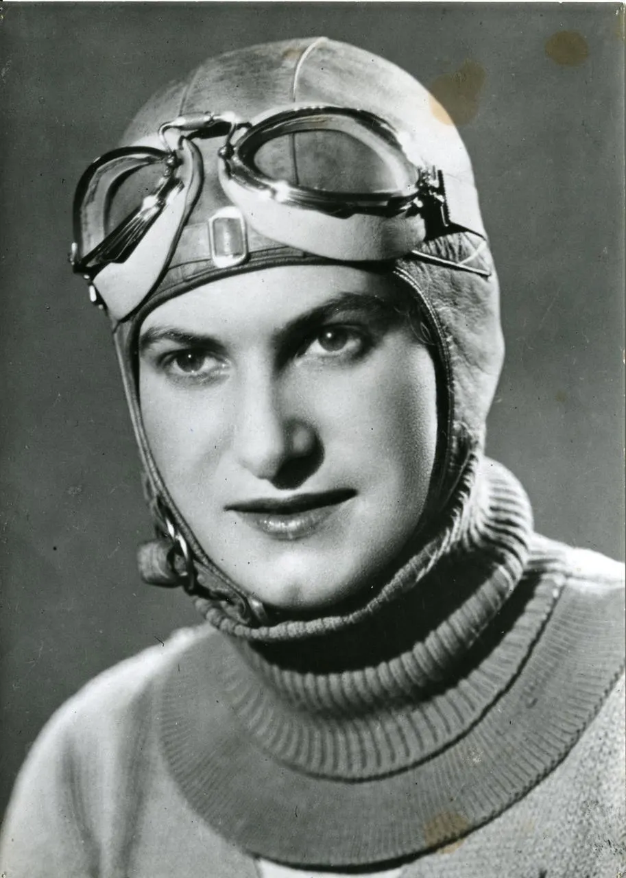 Hélène Boucher, l’aviatrice la plus rapide du monde, découverte à ...