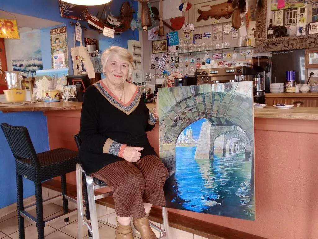 Ancienne coiffeuse d’artistes à Paris, Jane Amalric-Beuzit est revenue ...