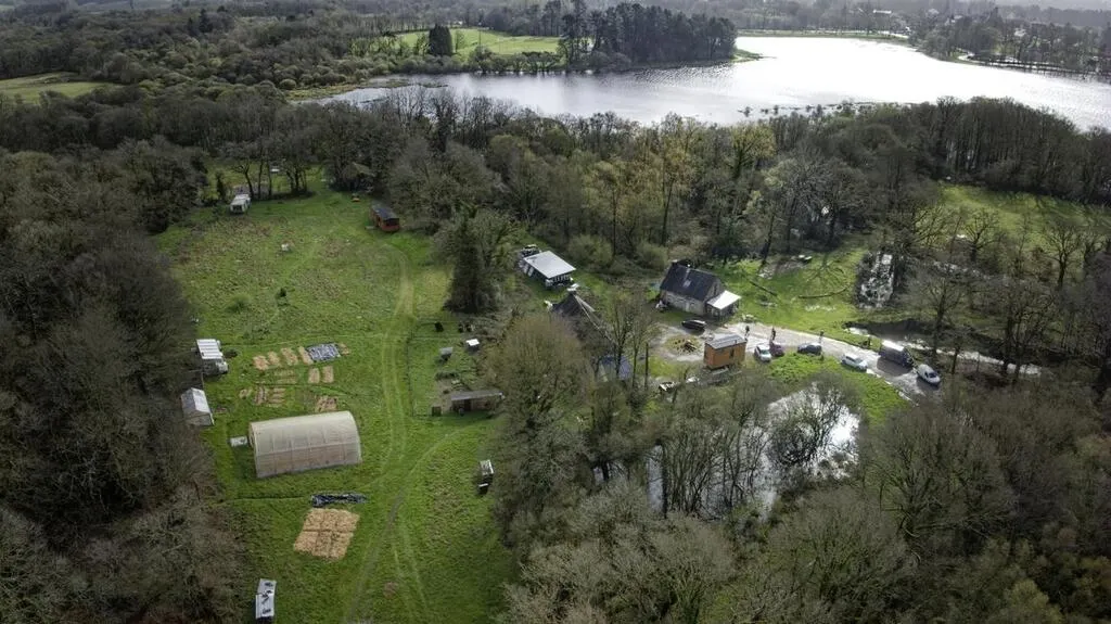 En Bretagne, à l’écovillage du Bel-Air, ils cherchent un nouveau « mode de vie en - Saint ...