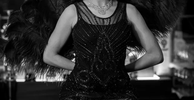 Une dizaine d’artistes sur scène pour le 2e Atlantique burlesque show à ...