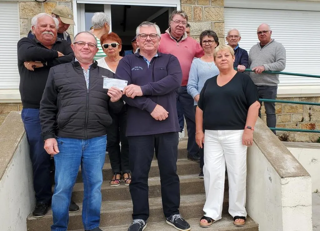 Étel. Un chèque de 200 € pour entretenir le canot Emile-Daniel ...