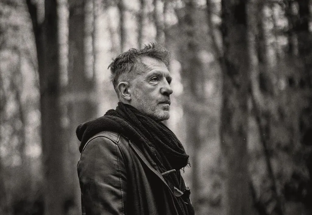 POLTRED. Ar c’homedian Eric Simonin en deus « ur vro ganet ennañ ...