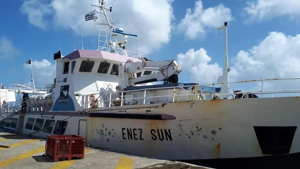 Île de Sein. En arrêt technique en juin, le navire « Enez Sun » sera ...