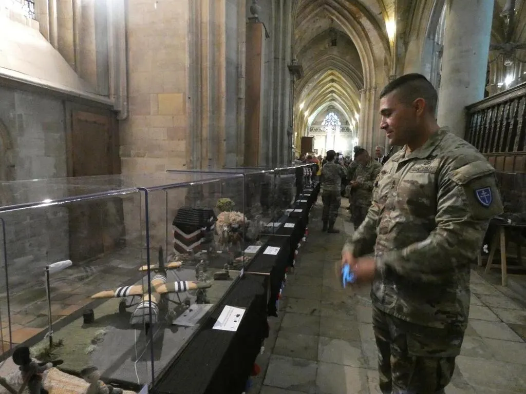 80e du D-Day : l’exposition The Longest Yarn à Carentan a été inaugurée ...