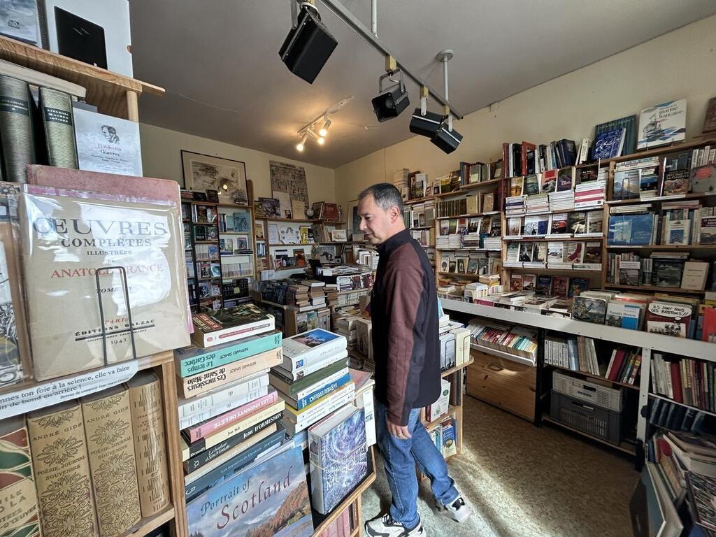 Il a quitté la région parisienne pour ouvrir une librairie d’occasion ... Il a quitté la région parisienne pour ouvrir une librairie d’occasion ...