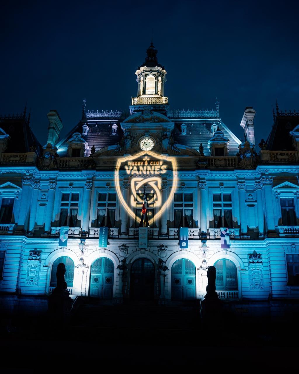 Pour la demi-finale de Pro D2 de rugby, Vannes déclare sa flamme au RCV ... Pour la demi-finale de Pro D2 de rugby, Vannes déclare sa flamme au RCV ...