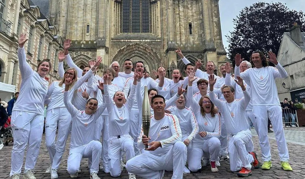 Pont-l'Évêque. Les licenciés de Pays d’Auge basket ont porté la flamme ... Pont-l'Évêque. Les licenciés de Pays d’Auge basket ont porté la flamme ...