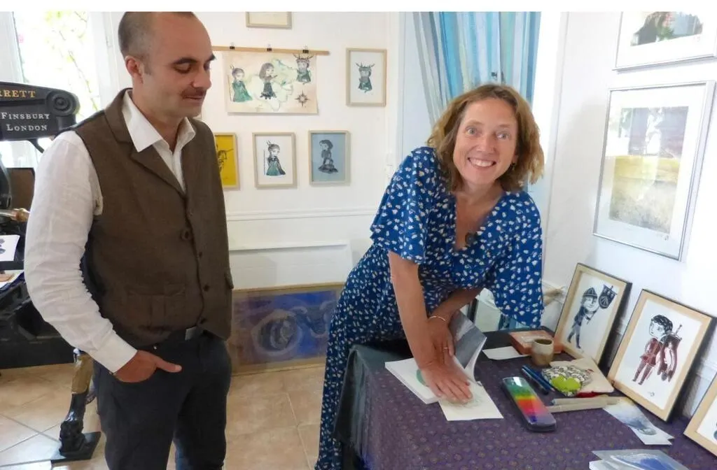 Saint-Jean-le-Thomas. La Fée des grèves en dédicace à l’Atelier du bout ...