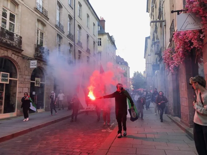 Manifestation en soutien à Gaza à Rennes : un millier de personnes ont ...