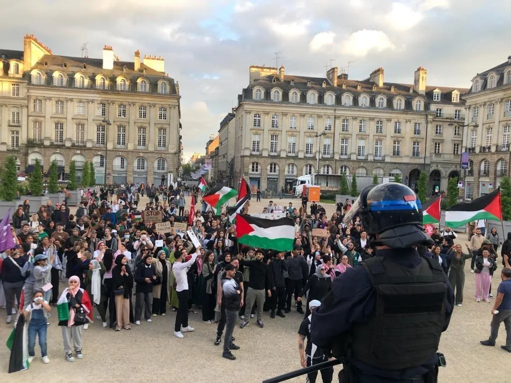 Manifestation en soutien à Gaza à Rennes : un millier de personnes ont ...