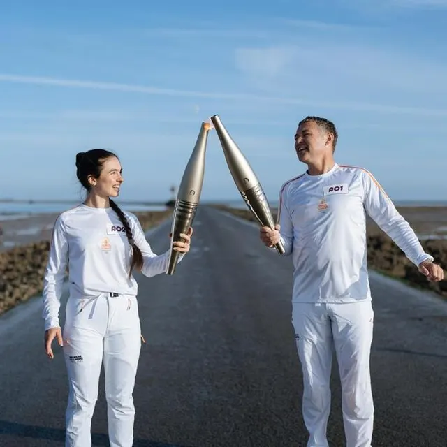 JO 2024. Tom Kristensen, 9 fois vainqueur des 24 Heures du Mans a porté ...