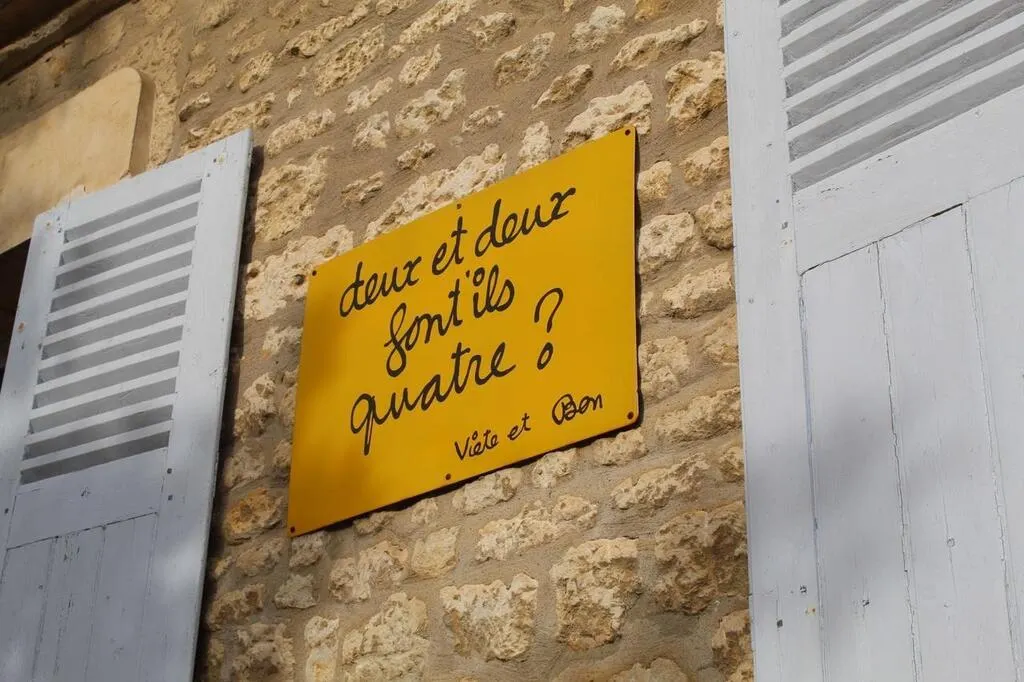 L’artiste Ben a laissé son empreinte à Fontenay-le-Comte - Les Sables d ...