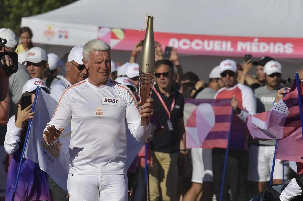 Flamme olympique. Roger-Yves Bost : « Un honneur et une chance d ...