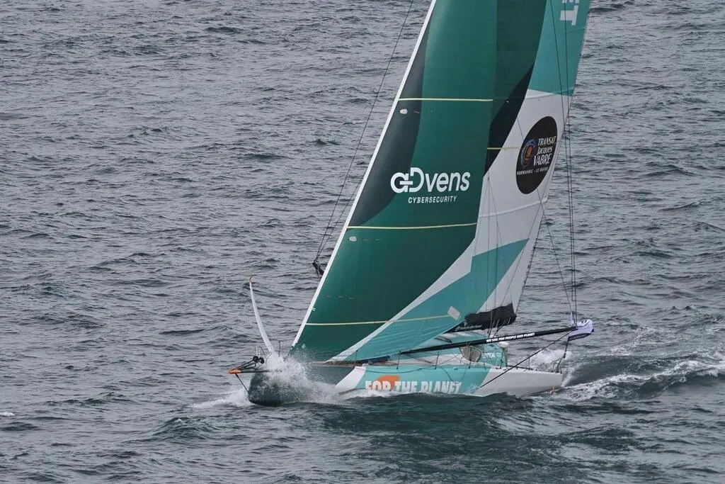 New York - Vendée. Grosse tuile pour Sam Goodchild, victime d’un ...