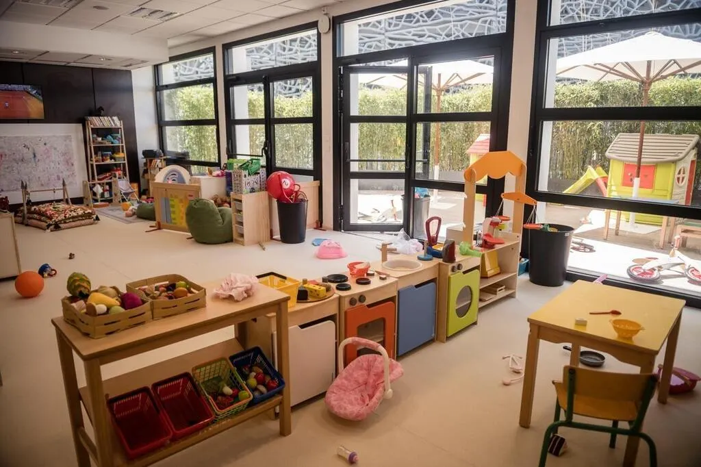 REPORTAGE. Pâte à modeler, dînettes et petites voitures : bienvenue à ...