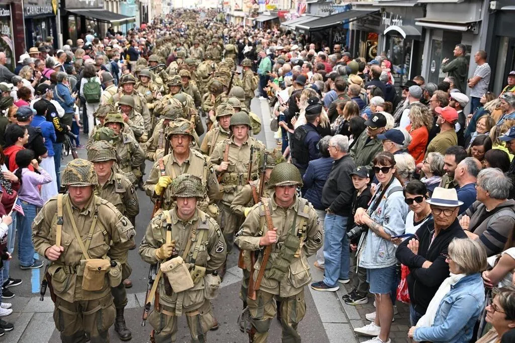 EN IMAGES. Pour les 80 ans du Débarquement, Carentan se tourne avec émotion vers son histoire ...