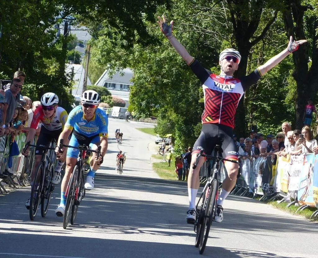 Cyclisme. Première victoire en Élite pour Tony Périou à Ploemel . Sport ...