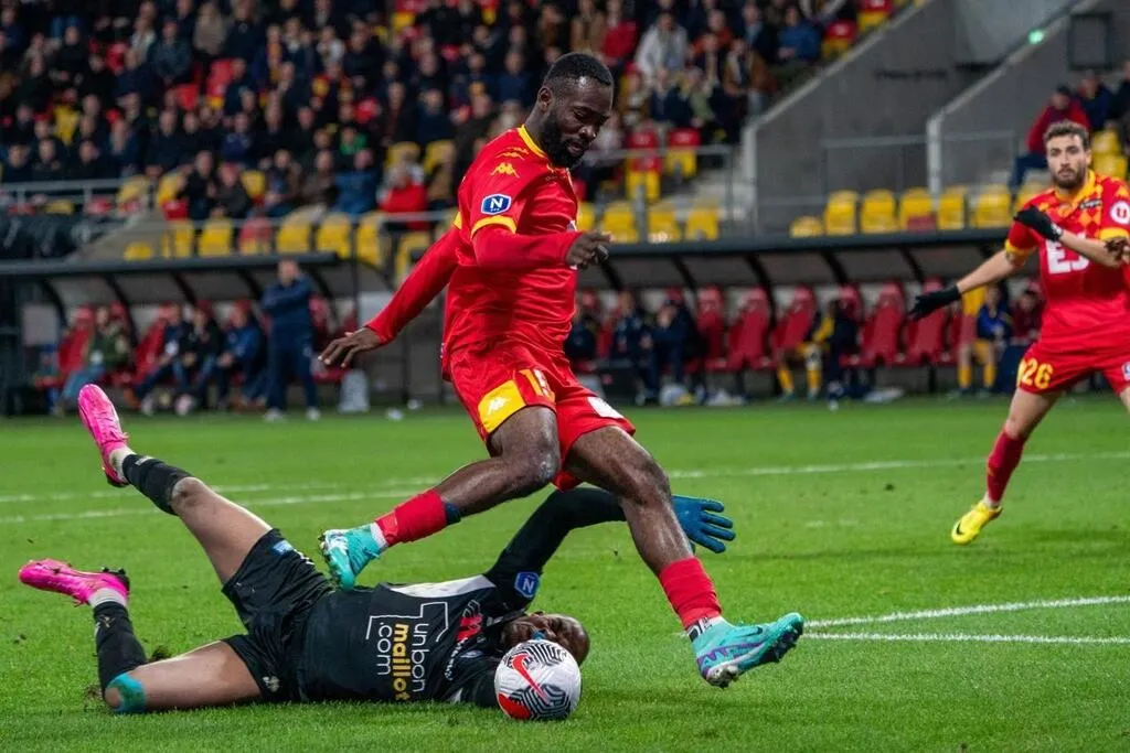 Football. L’attaquant Arnold Vula poursuit avec Le Mans FC . Sport ...