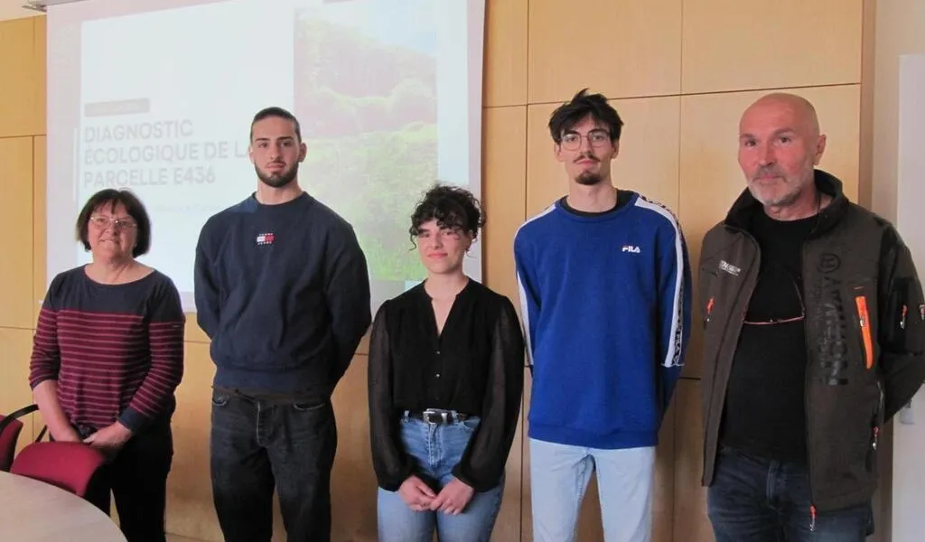 Dans cette prairie près de Guingamp, 57 espèces animales ont été ...