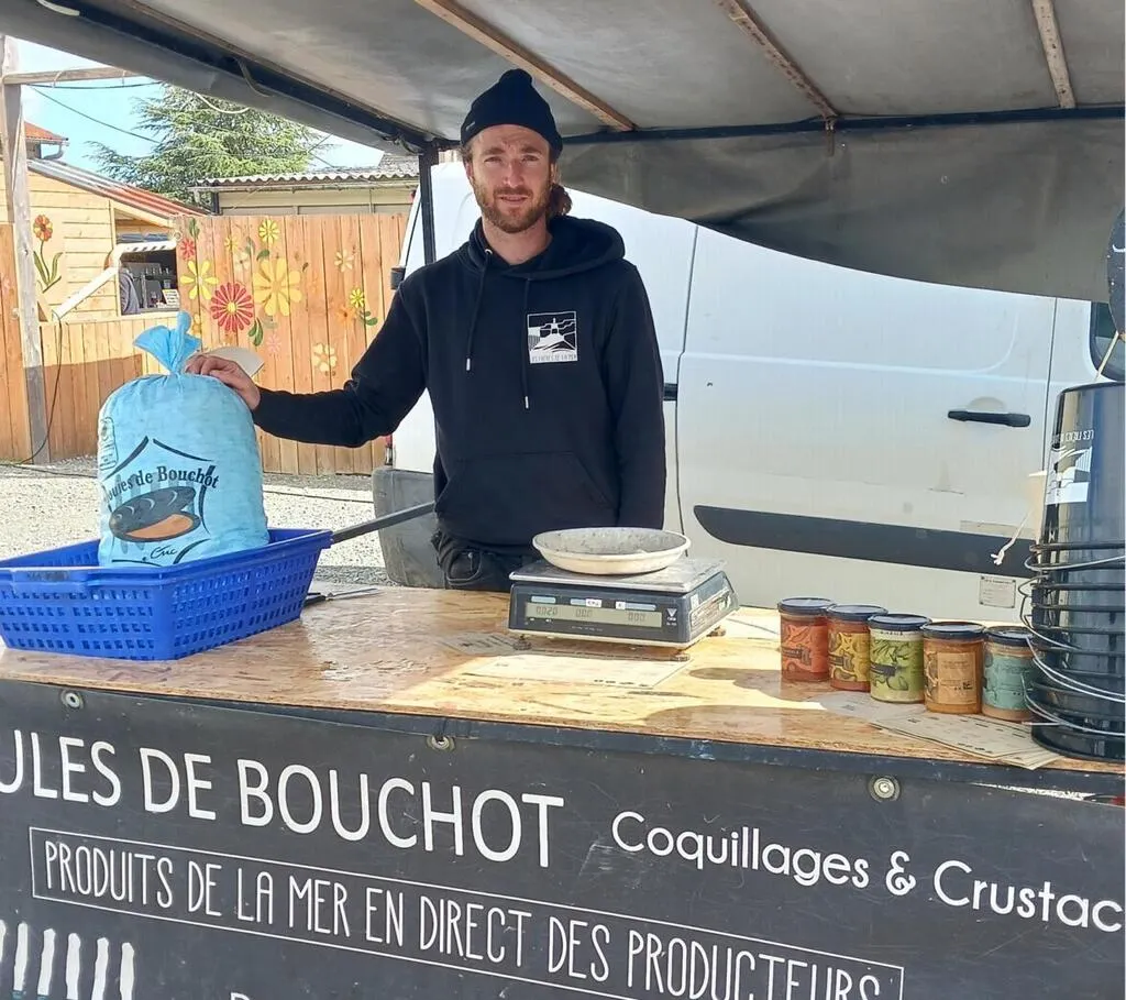Bédée. Les moules de bouchot des Frères de la mer arrivent - Fougères ...
