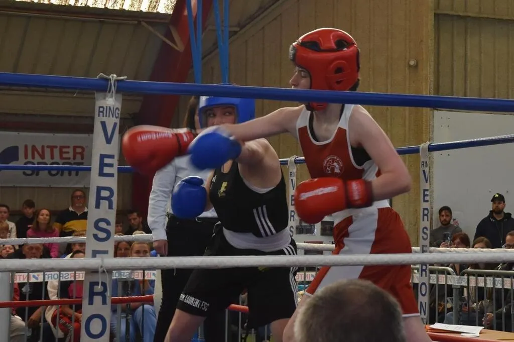 Même s’il a dû se dérouler en salle, le public ravi par le gala de boxe ...